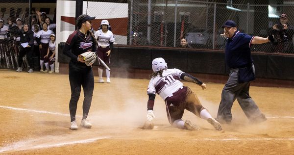 Schreiner softball loses tight games against Whitworth College – The ...