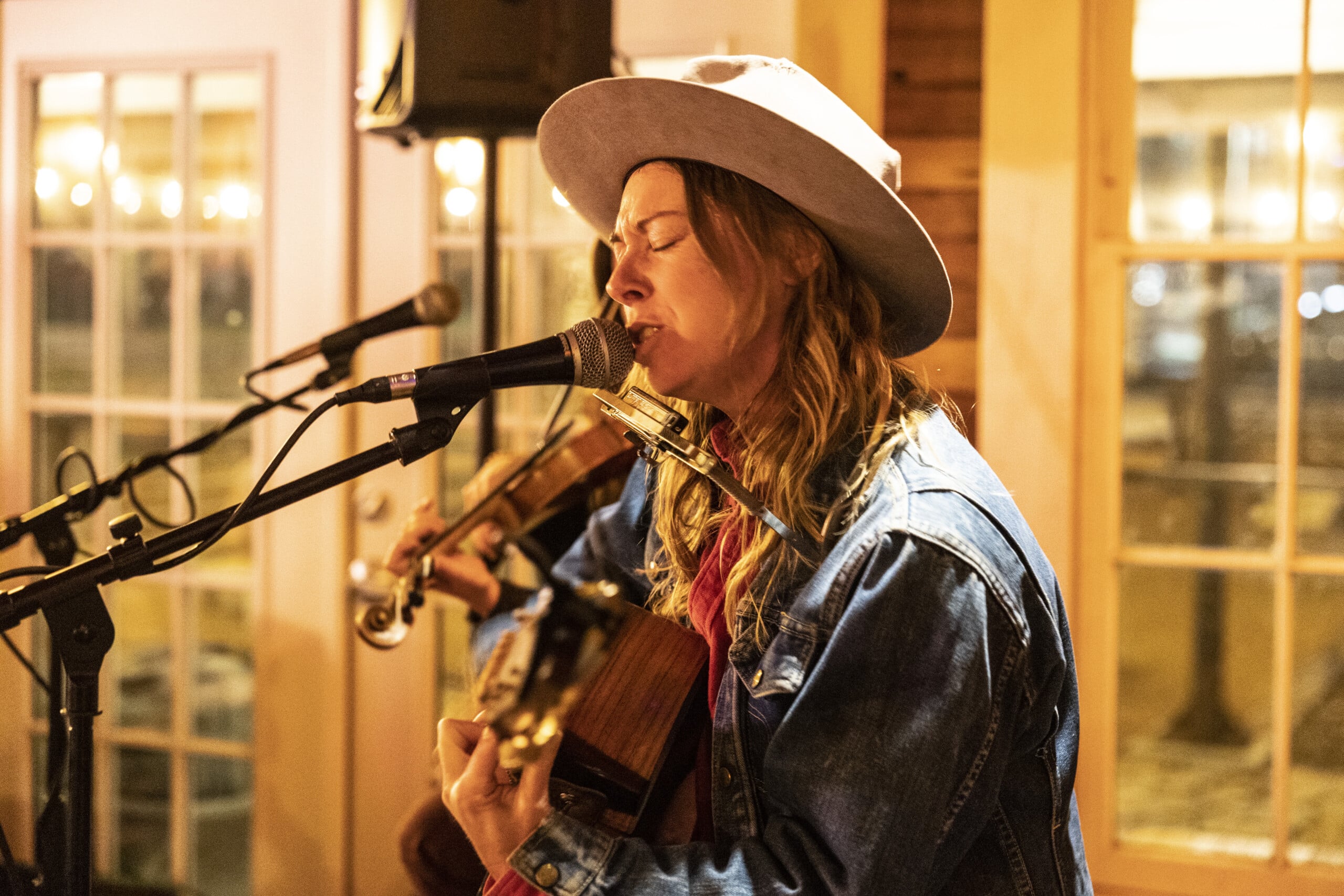 Photo gallery: Emilie Clepper and Staci Foster at Trailhead – The Kerr ...