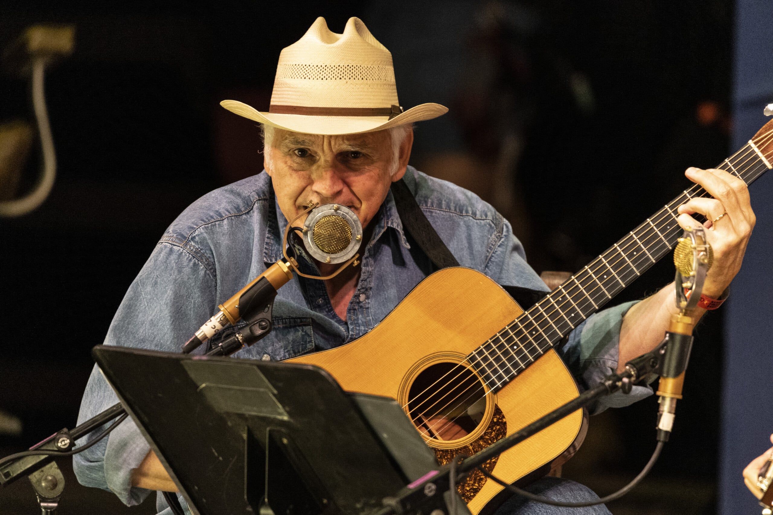 Photo gallery: Ray Prim Band lights up Folk Festival – The Kerr County Lead