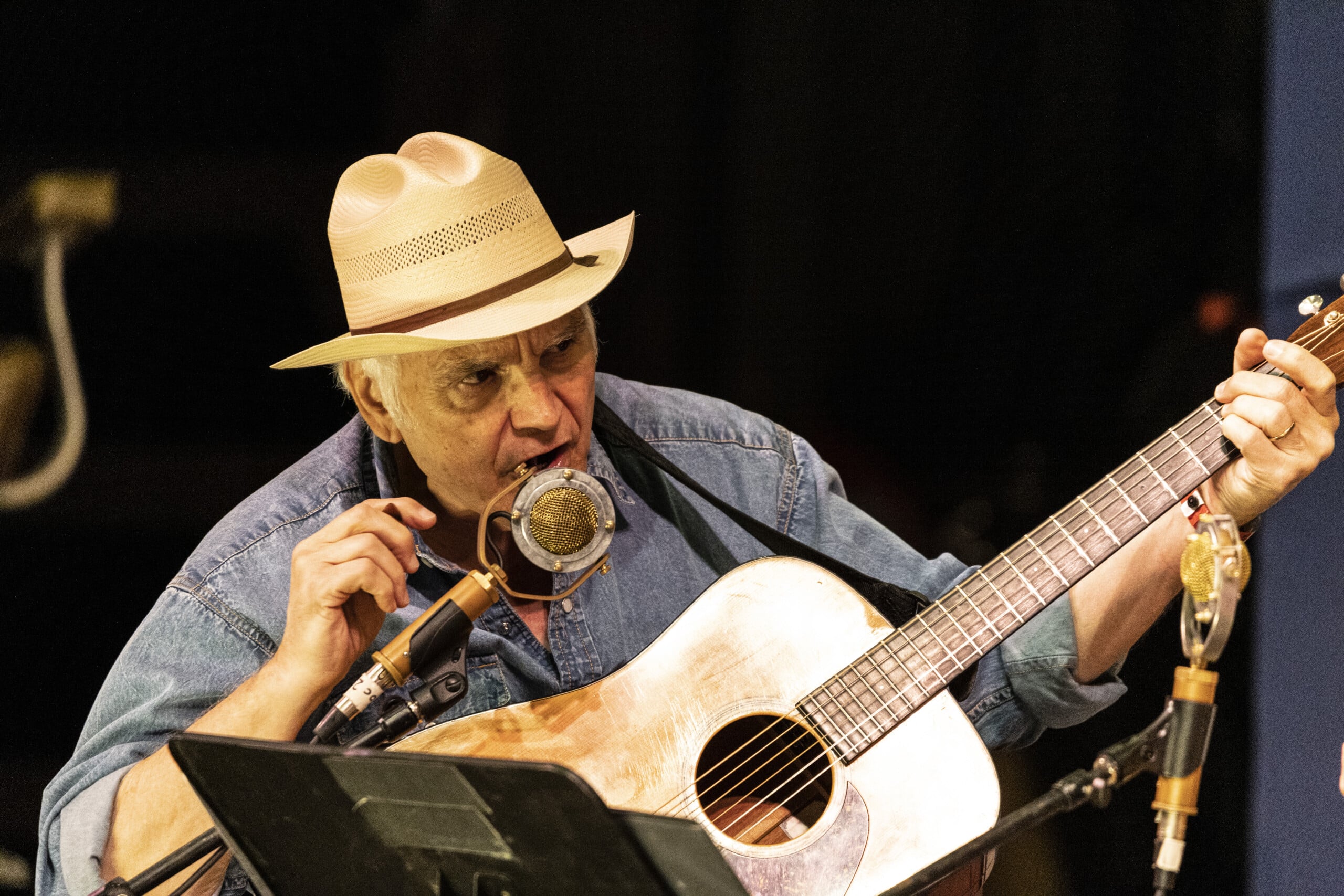 Photo gallery: Ray Prim Band lights up Folk Festival – The Kerr County Lead